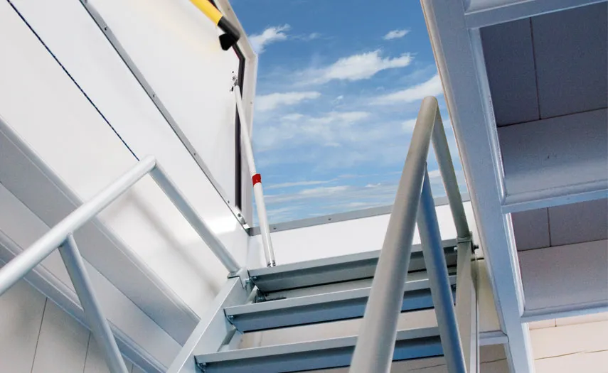 Roof hatch with fixed staircase – stylish access to the roof